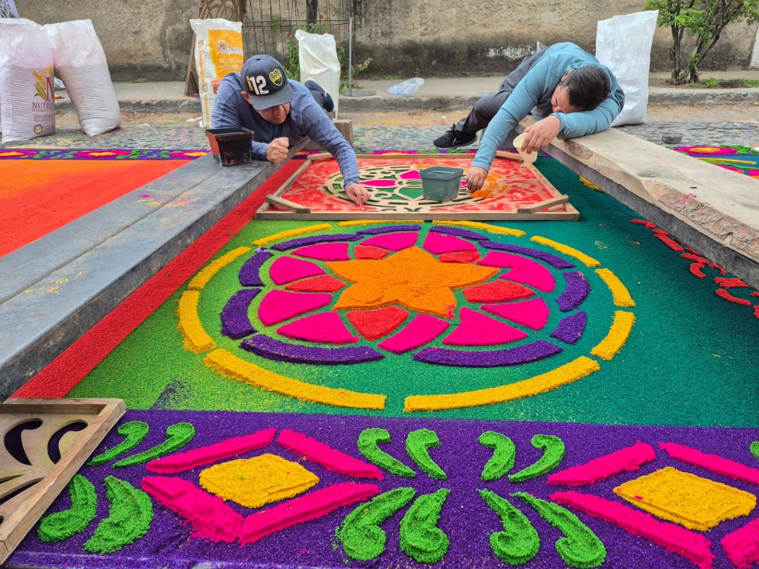 Semana Santa: ¿Cuál es el significado de las alfombras en Guatemala ...
